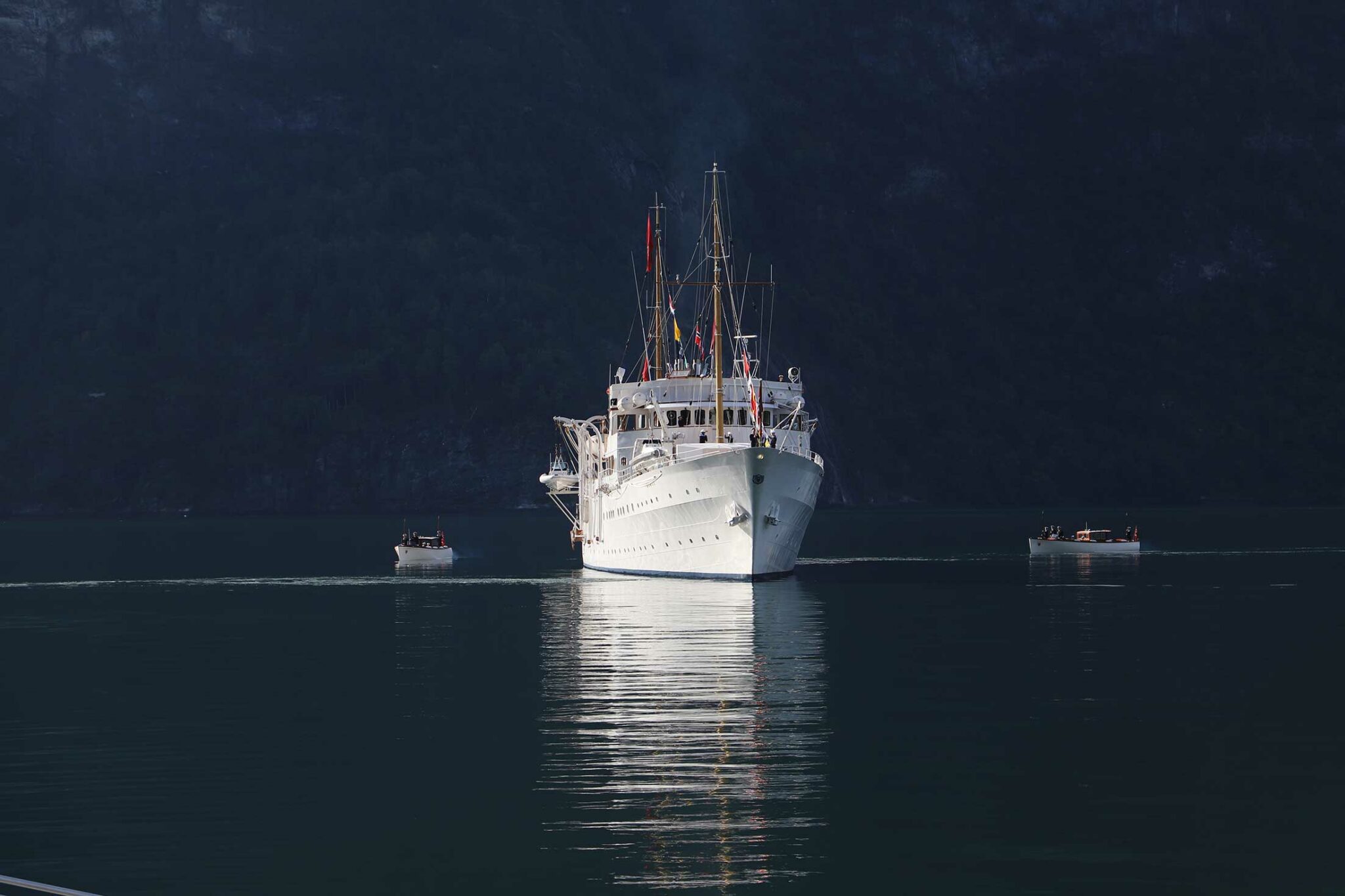 Fabelaktig folkefest i Fjord - Storfjordnytt